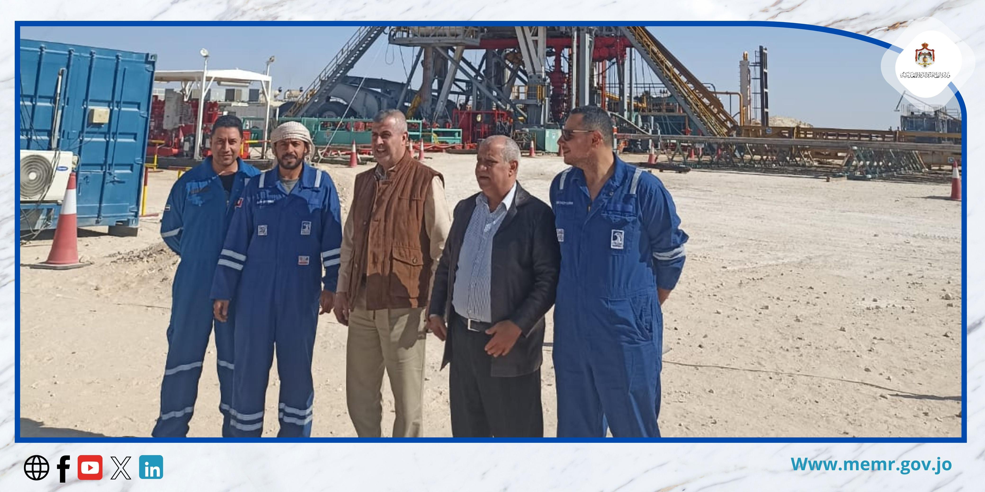 Al-Kharabsheh oversees drilling operations in Hamza field and visits ...
